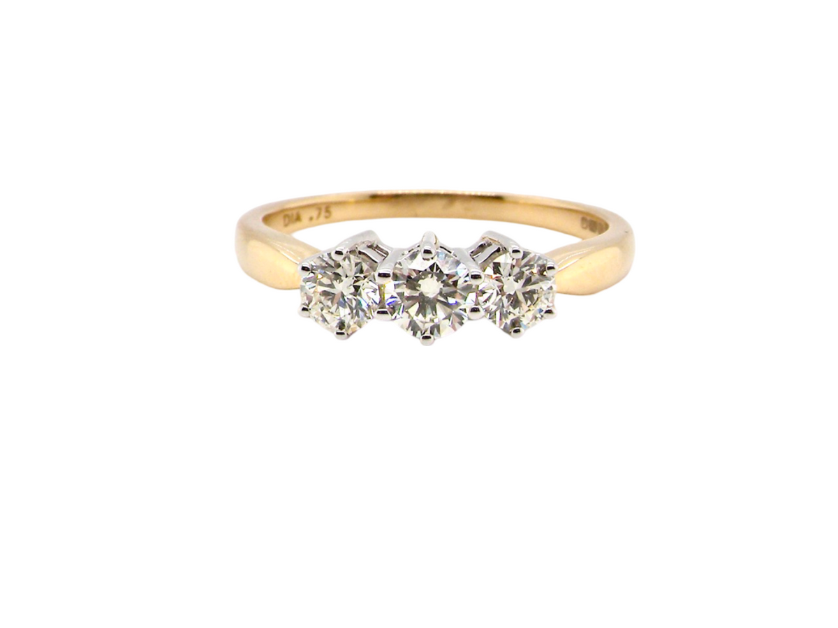 A modern three stone Diamond Ring – Vintage Tom